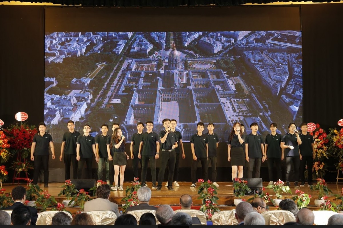 Lễ kỷ niệm 20 năm thành lập Chương trình đào tạo kỹ sư chất lượng cao ...