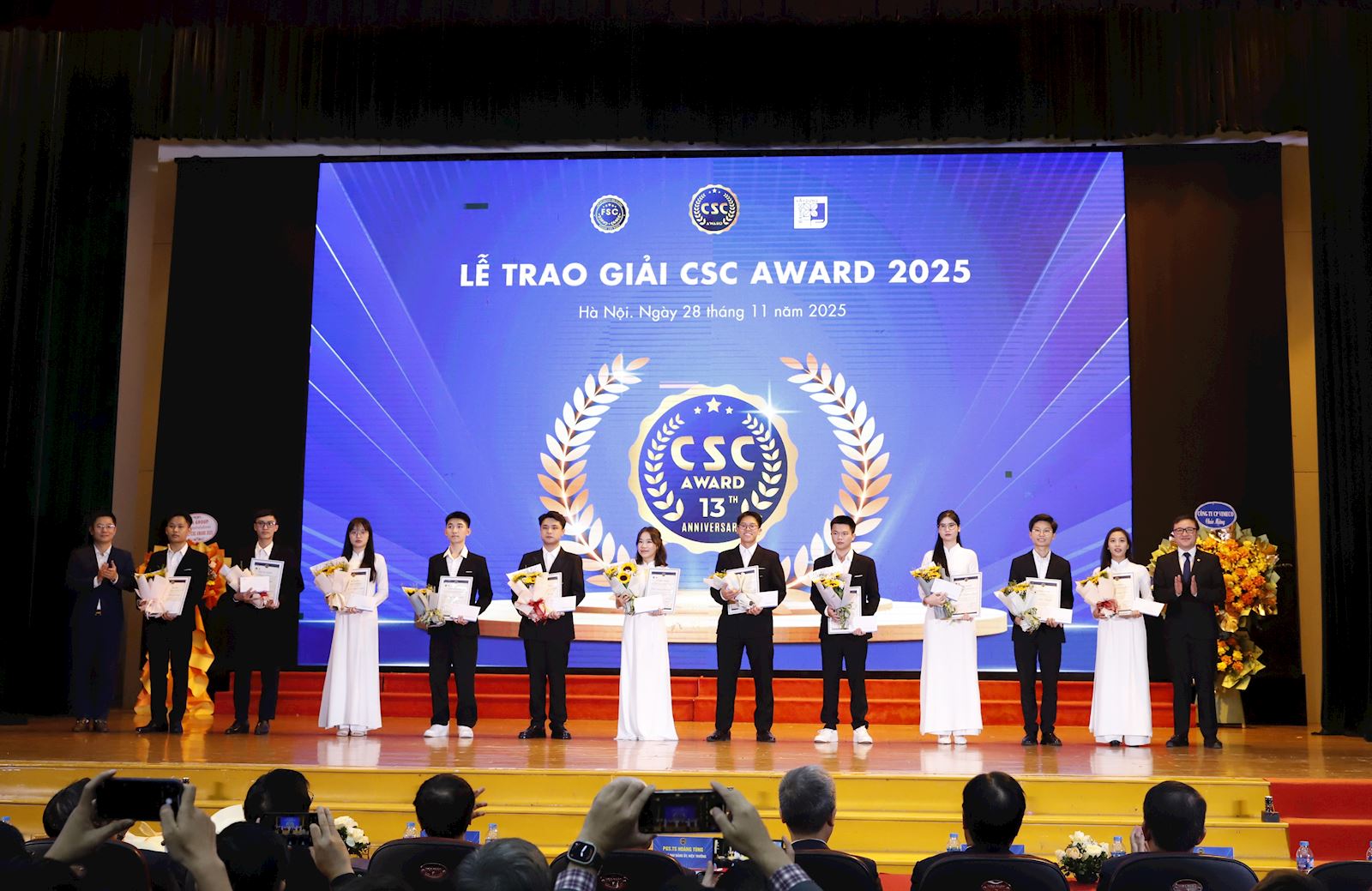 LỄ TRAO GIẢI CSC AWARD 2025 - GIẢI THƯỞNG DÀNH CHO SINH VIÊN XUẤT SẮC ...